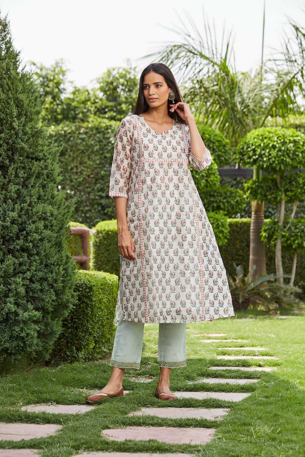 Manjari Kurta + Pant Set of 3 – ptraani.com